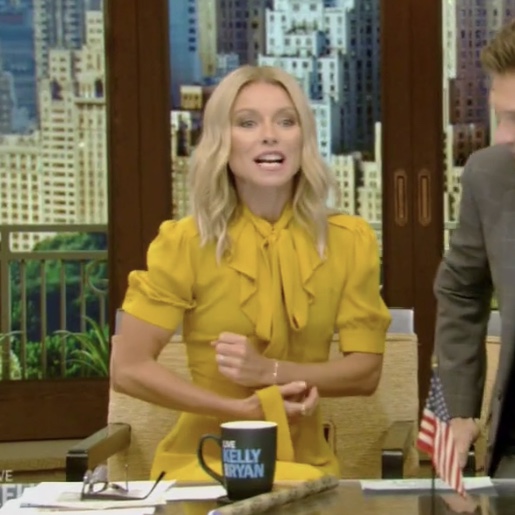 Kelly Ripa's Yellow Dress | Big Blonde Hair
